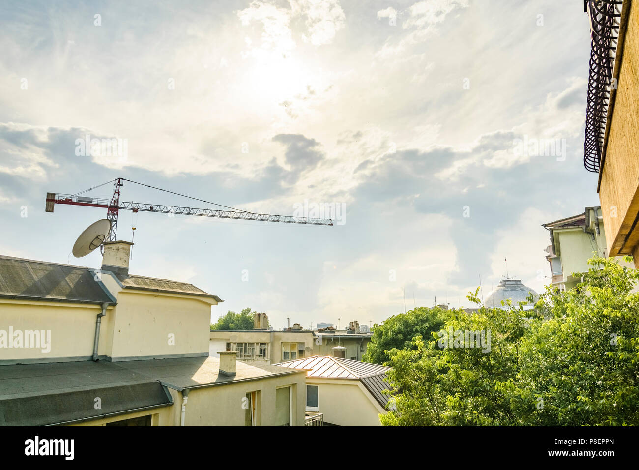 Sunset houses scaffolding hi-res stock photography and images - Alamy
