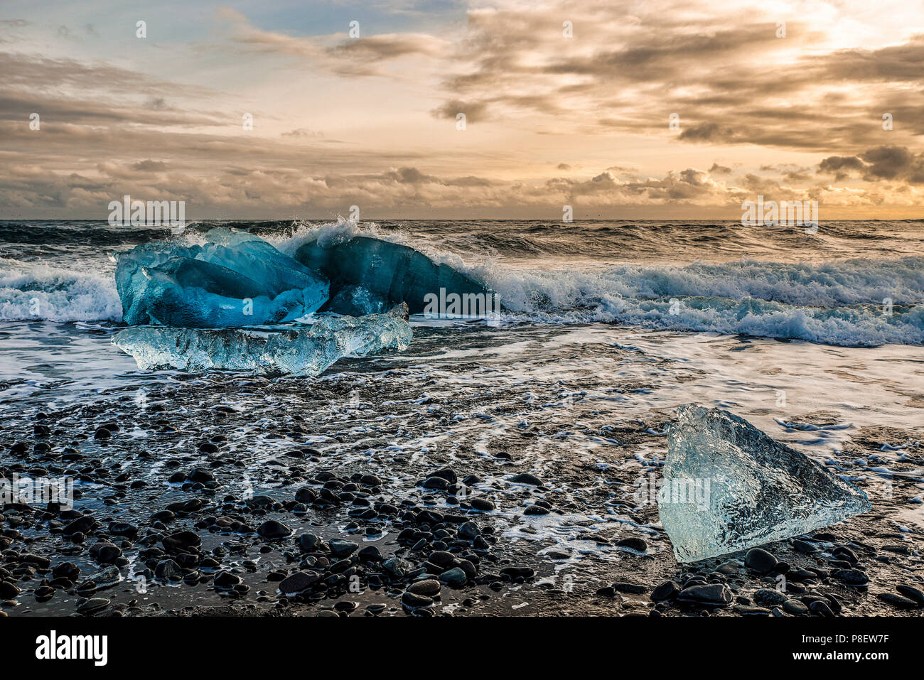 Islanda iceberg beach hi-res stock photography and images - Alamy