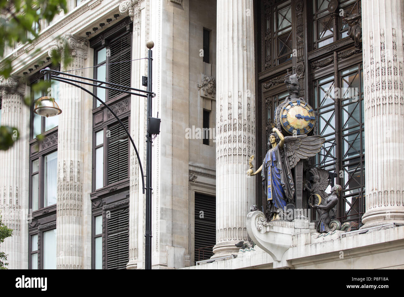 Selfridges london oxford street hi-res stock photography and images - Alamy