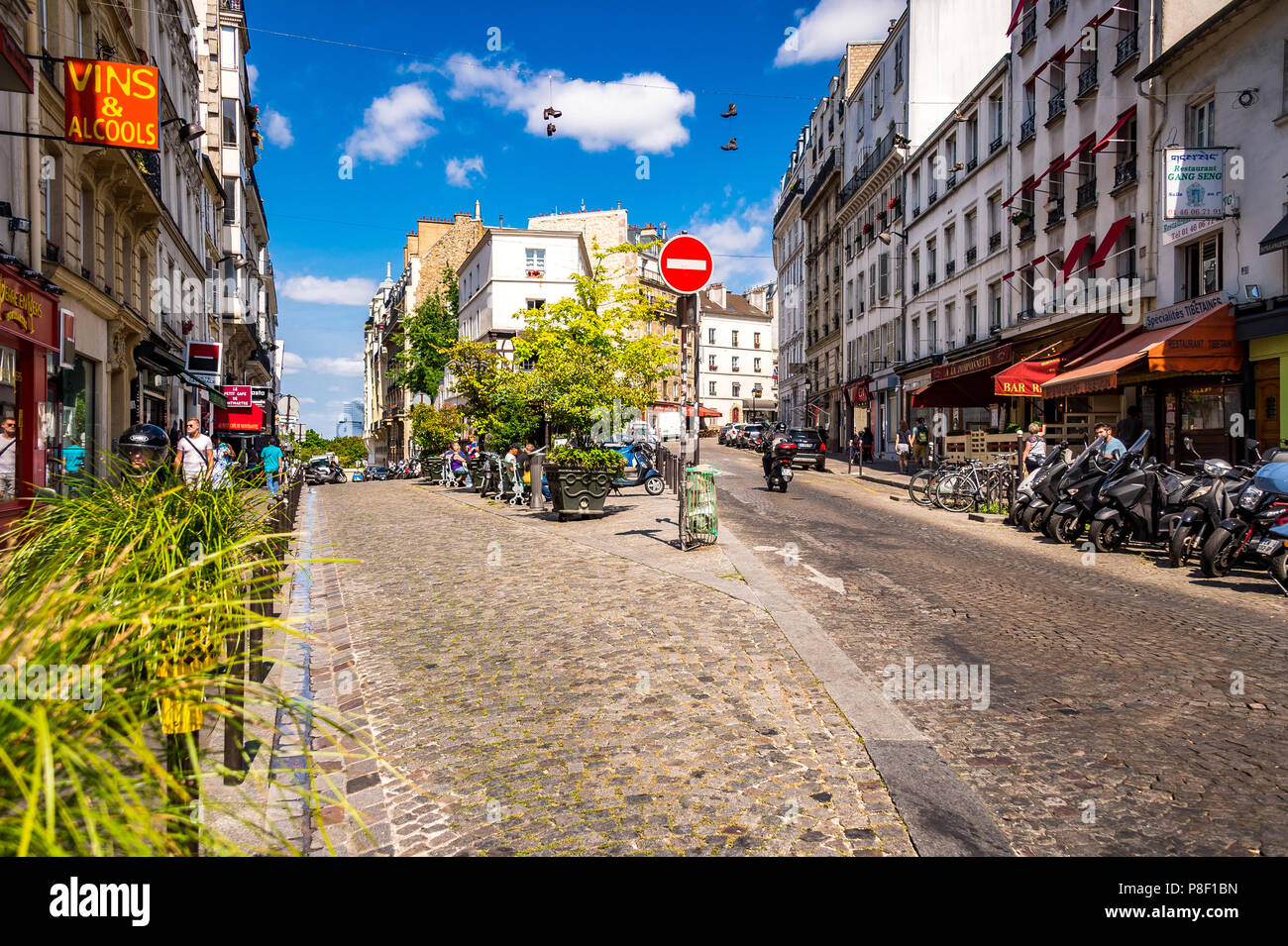 The cobblestone streets of Montmartre in Paris, France Stock Photo - Alamy