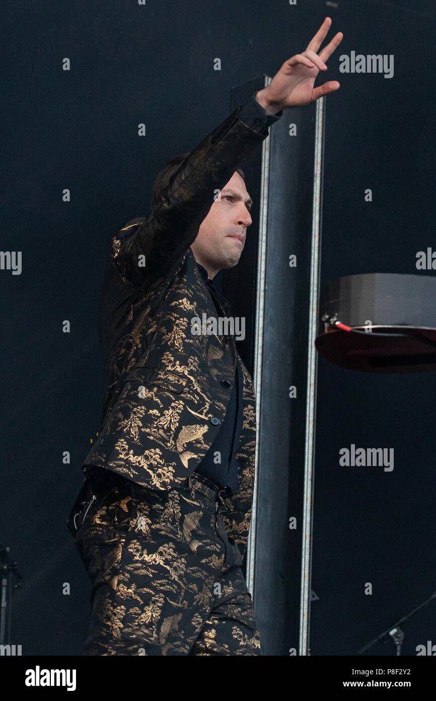 Michael shuman queens stone age hi-res stock photography and images - Alamy