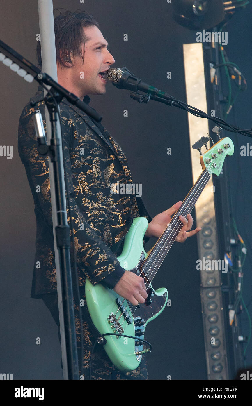 Michael shuman queens stone age hi-res stock photography and images - Alamy
