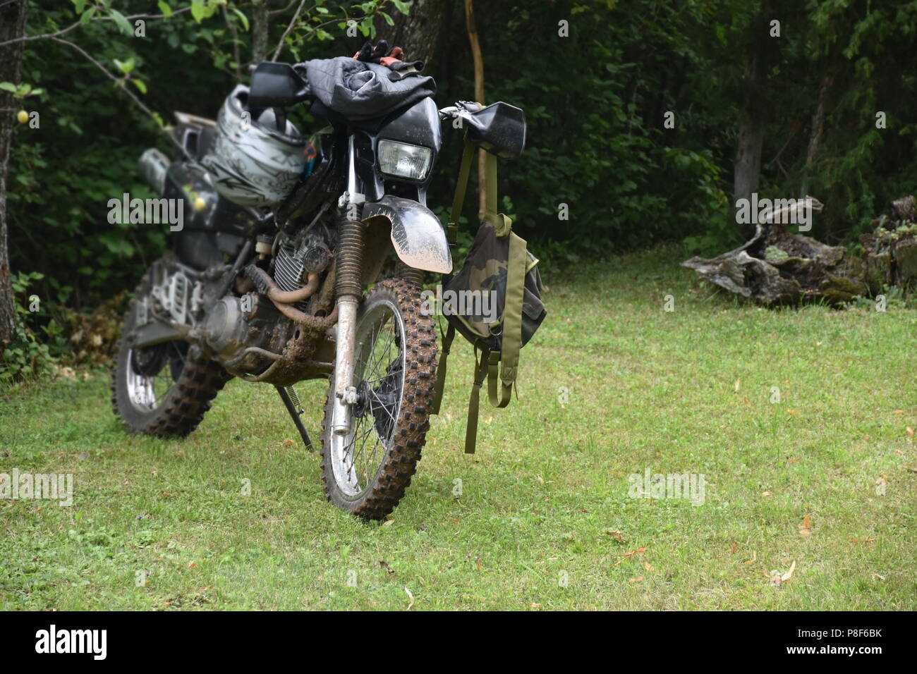 Field mud dirt grass hi-res stock photography and images - Alamy