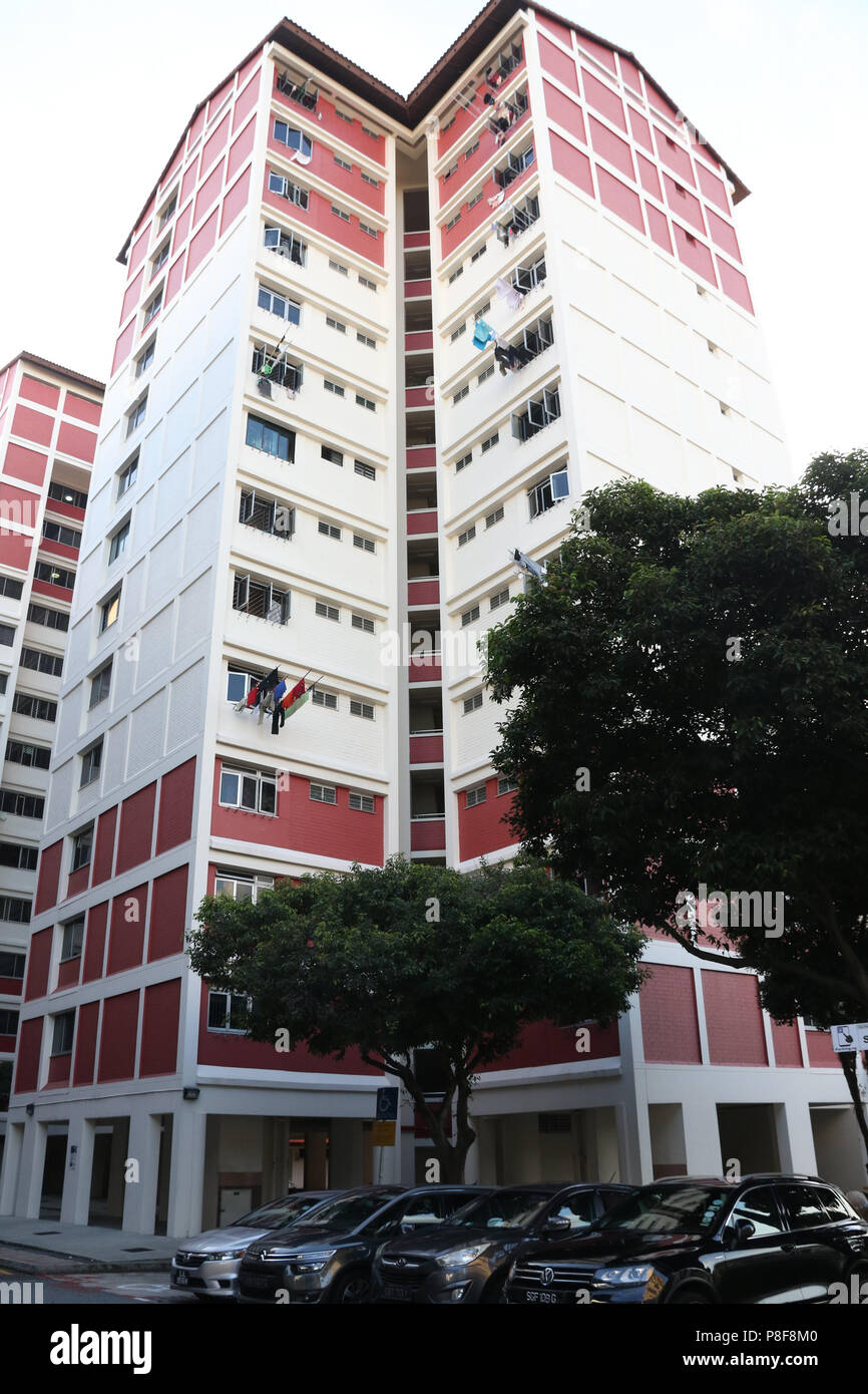 High-rise housing block in Kallang, Singapore Stock Photo - Alamy
