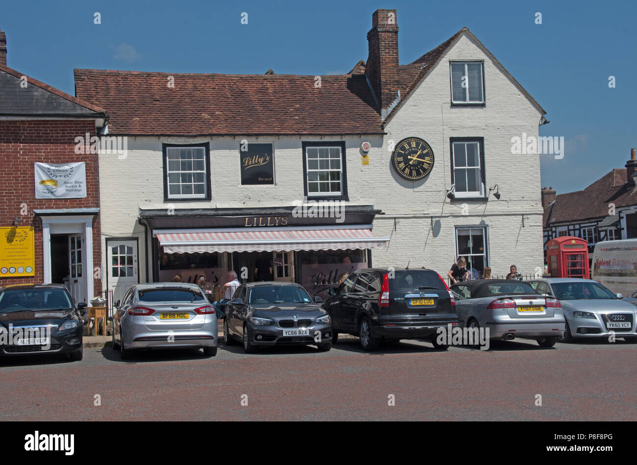 Wickham Village Square Lillys Cafe Hampshire Stock Photo - Alamy