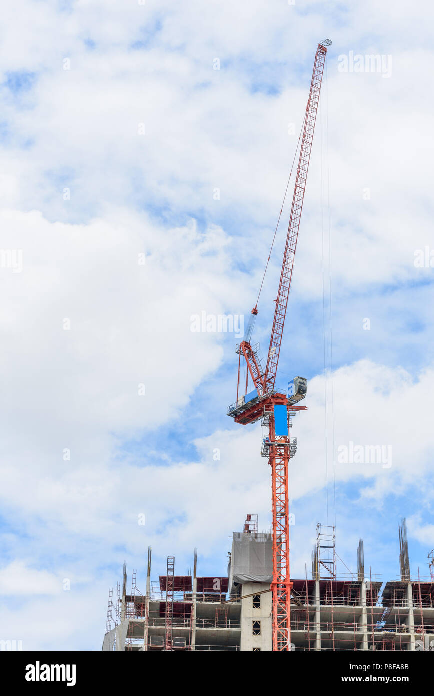 Crane on the building Stock Photo - Alamy