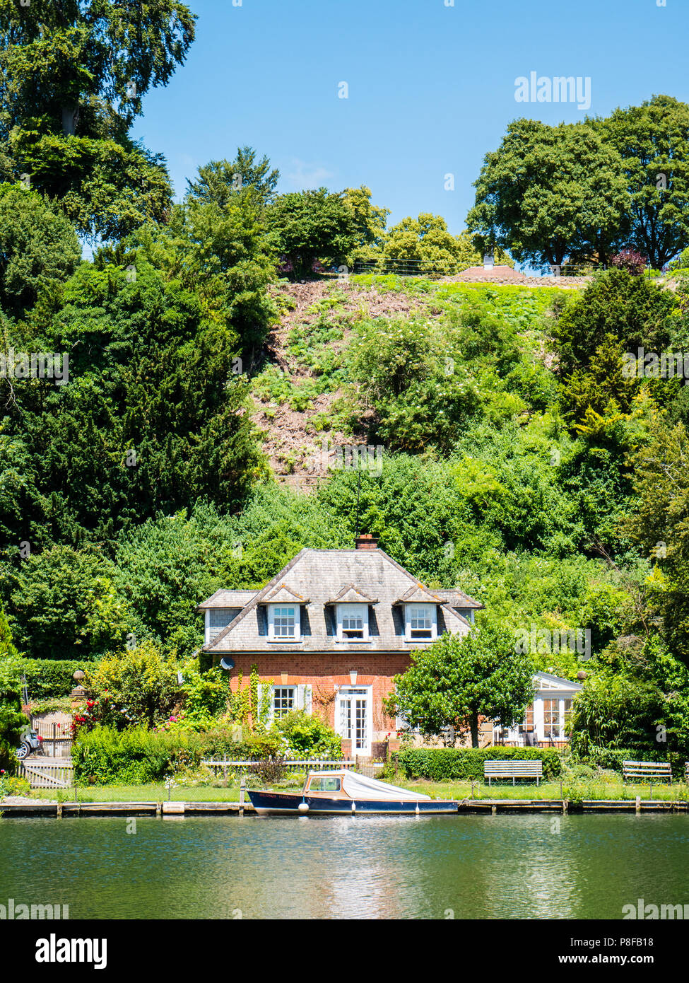 Medmenham river thames hi-res stock photography and images - Alamy