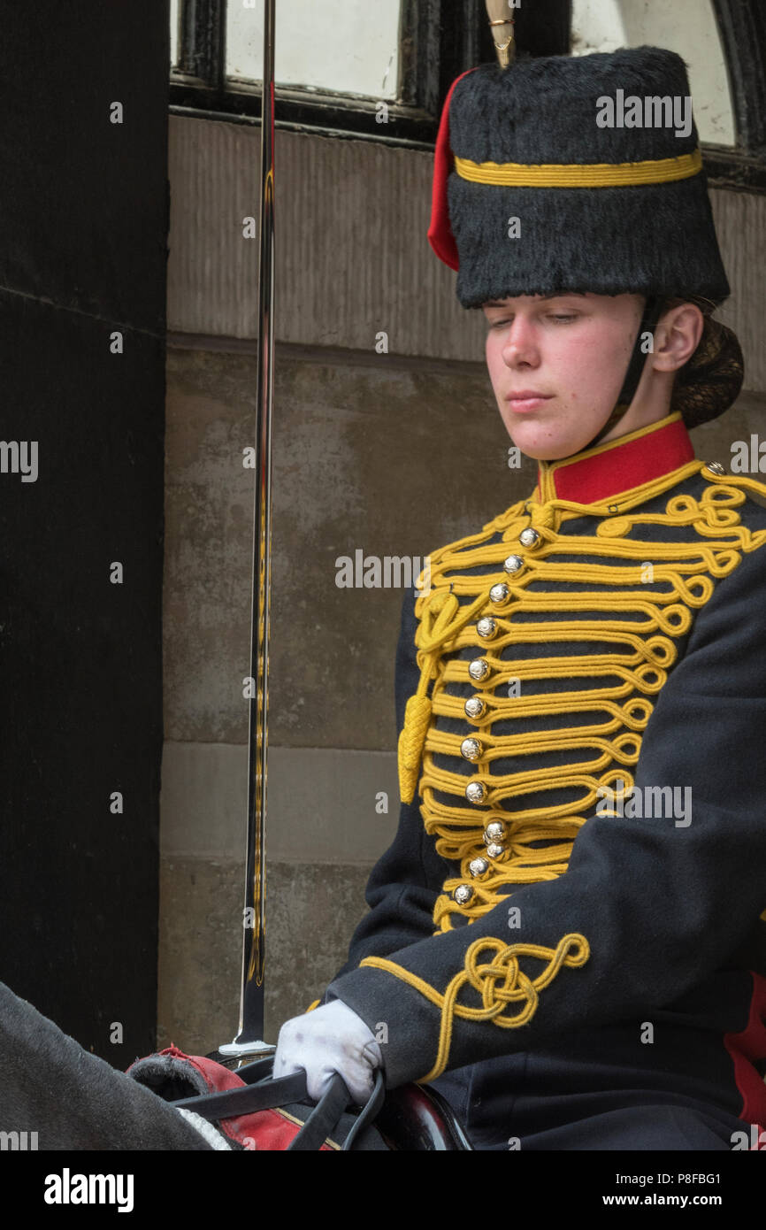Royal artillery gunner hi-res stock photography and images - Alamy