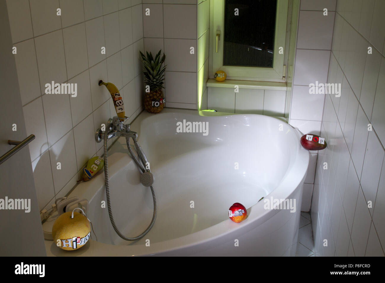 art and music in bath tub Stock Photo - Alamy