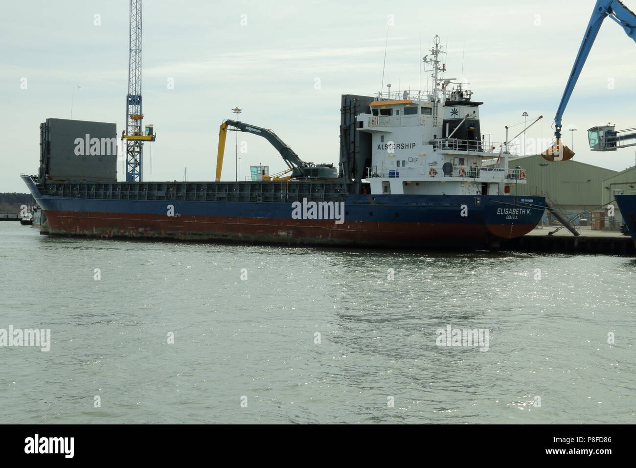 Poole Docks High Resolution Stock Photography and Images - Alamy