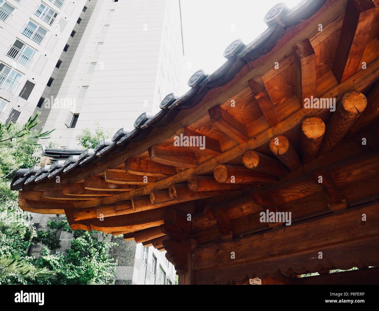 Traditional resting building in korea hi-res stock photography and ...