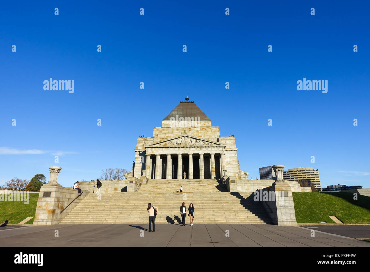 Shrine of remembrance melbourne hi-res stock photography and images - Alamy