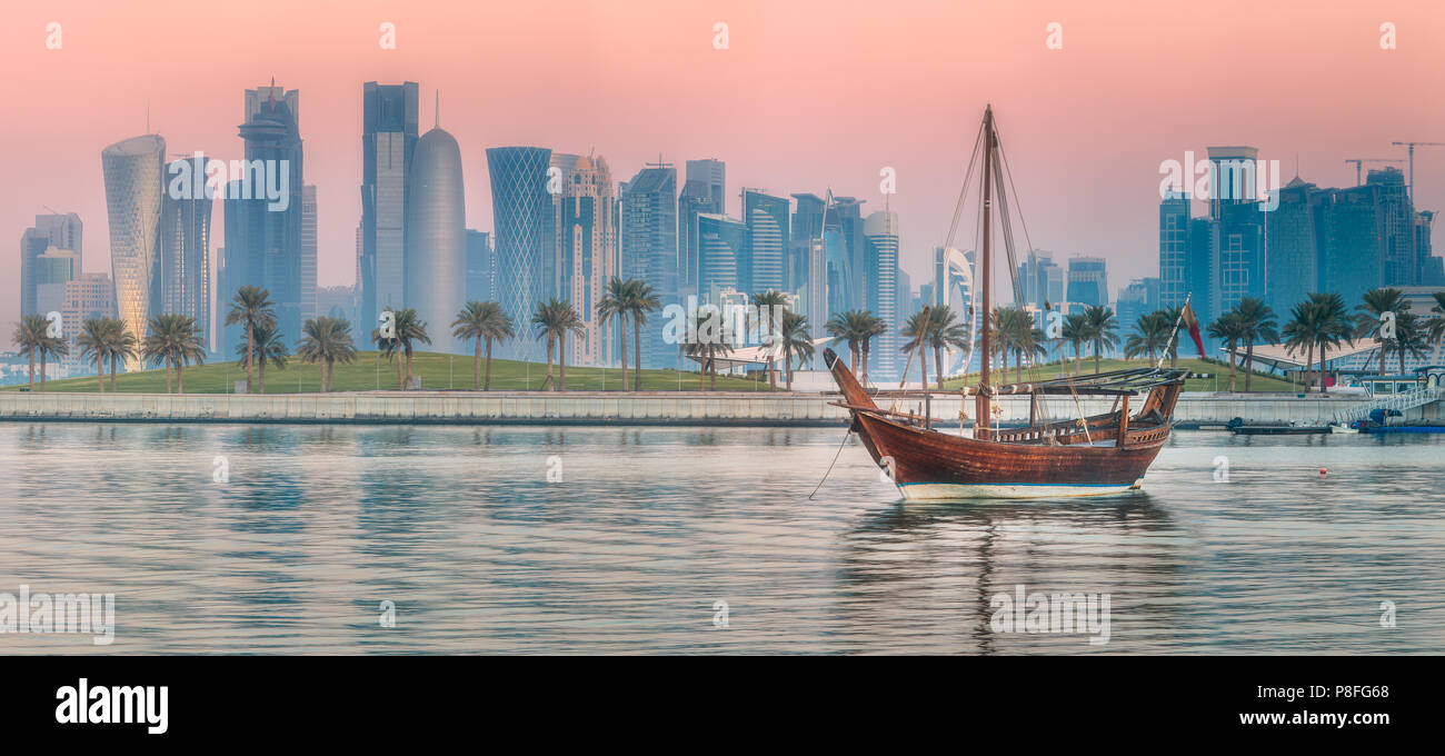 Traditional Arabic Dhow boats in Doha harbour Stock Photo - Alamy