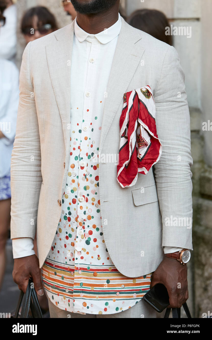 Pills on street hi-res stock photography and images - Alamy