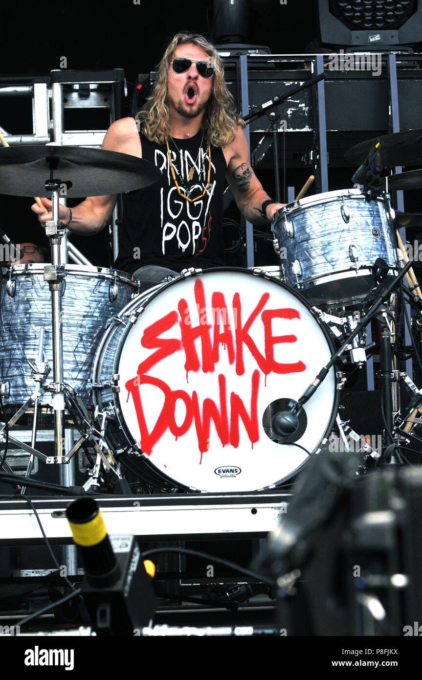 Noah denney bass hi-res stock photography and images - Alamy