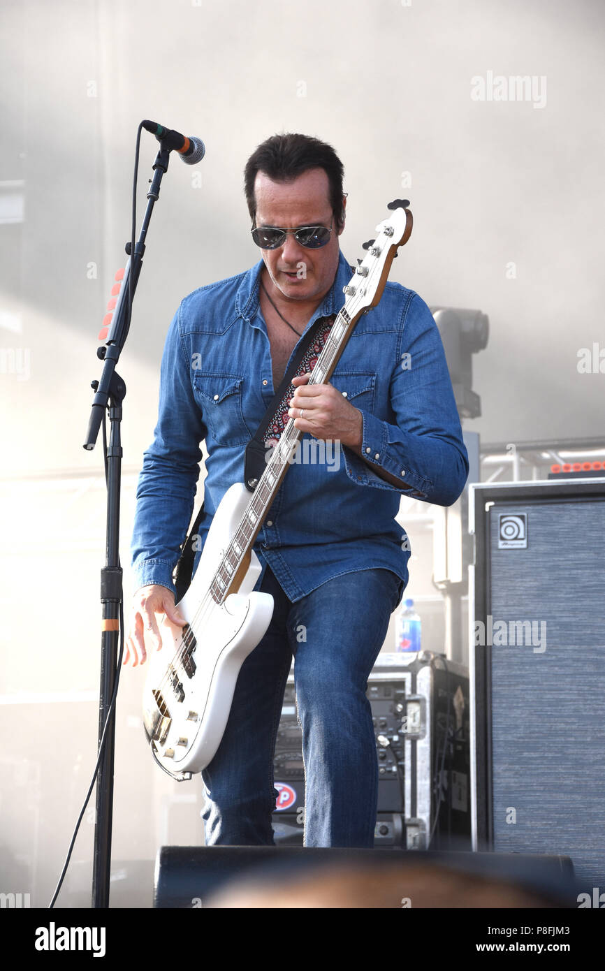 Robert deleo hi-res stock photography and images - Alamy