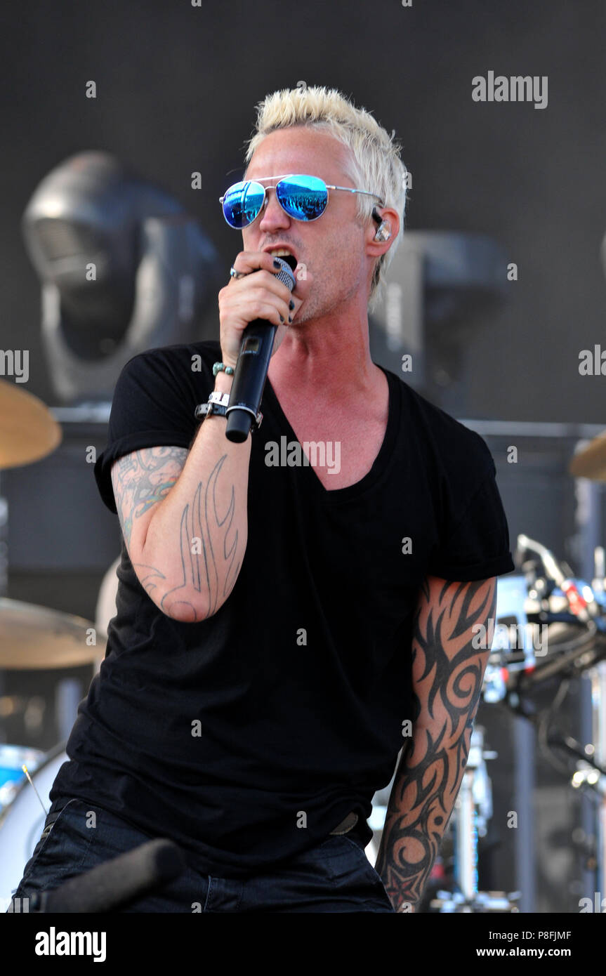 Stp jeff gutt vocals hi-res stock photography and images - Alamy