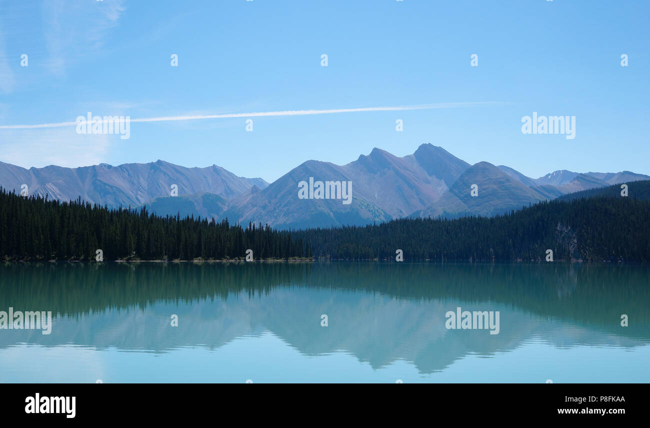 Brazeau lake hi-res stock photography and images - Alamy