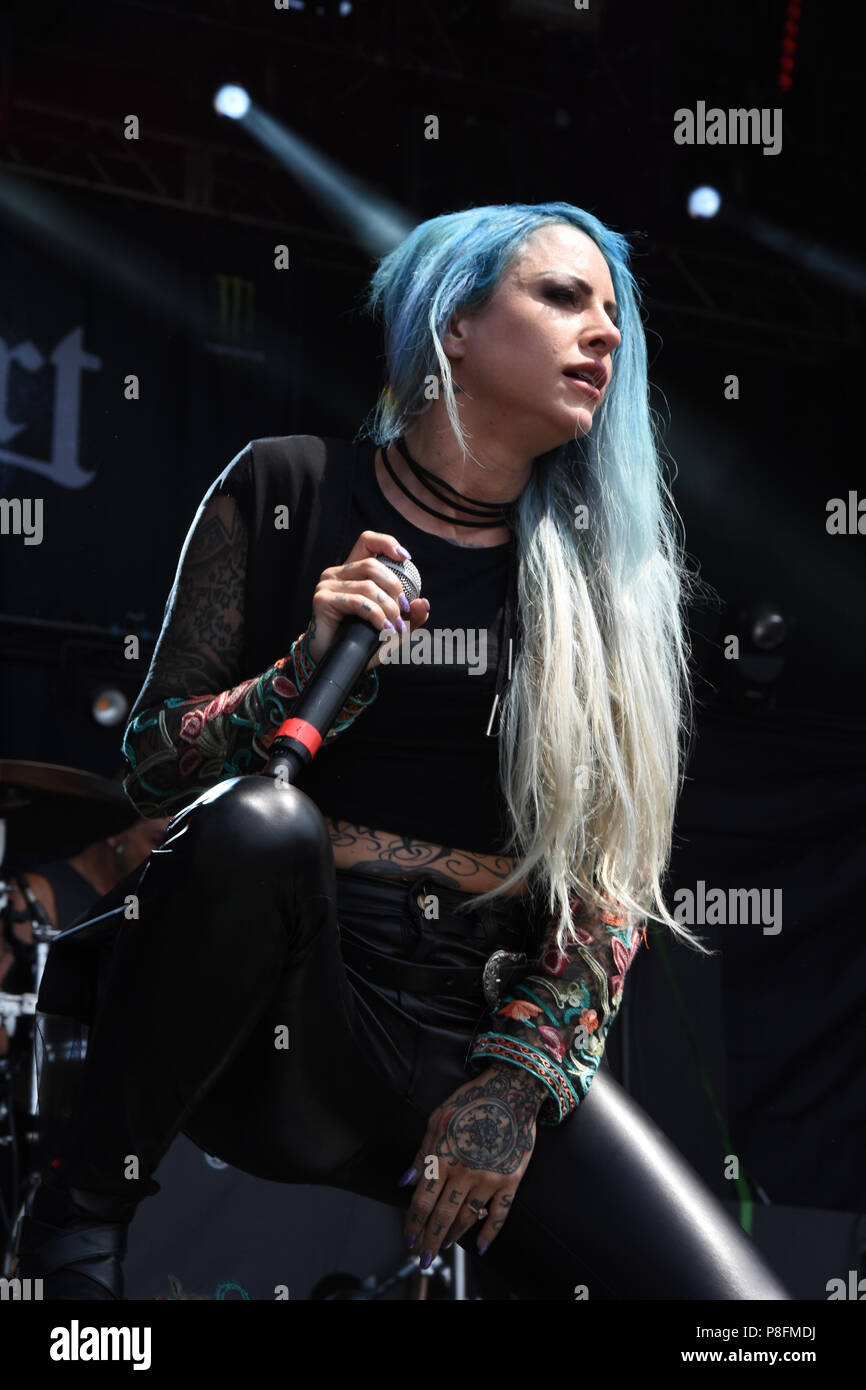 James decker drums hi-res stock photography and images - Alamy