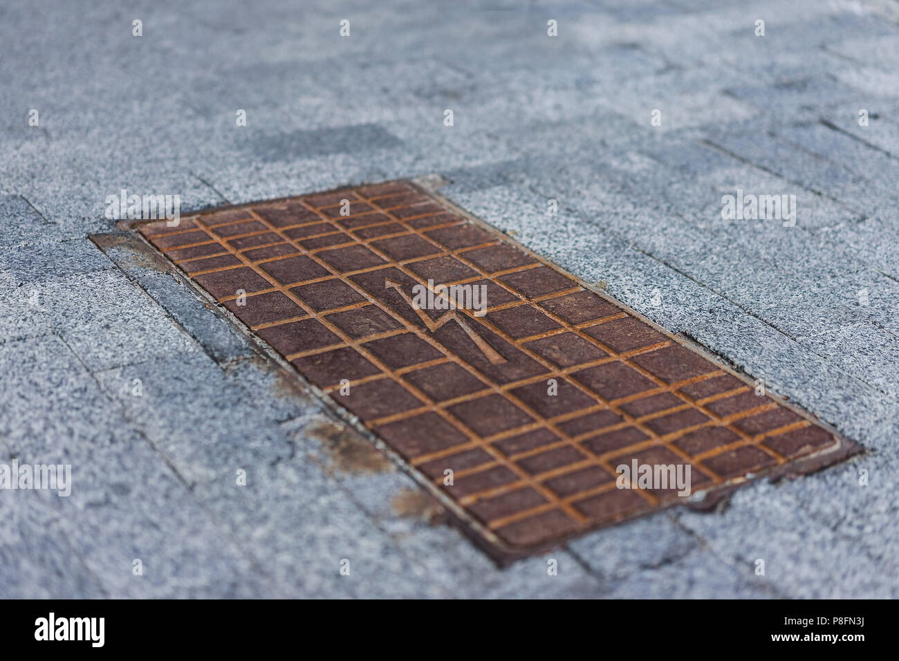 Manhole cover maintenance hi-res stock photography and images - Alamy