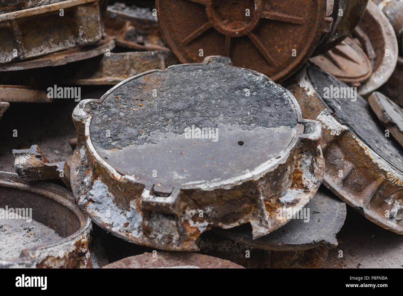 Old town manhole cover hi-res stock photography and images - Alamy