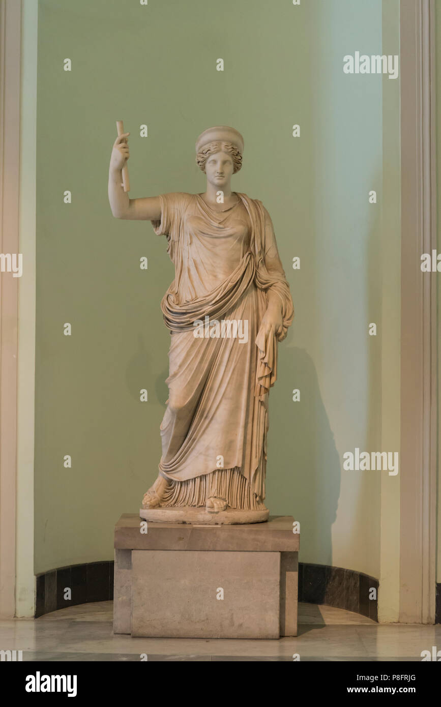 Hera statue, Farnese collection, National Archaeological Museum, Naples ...