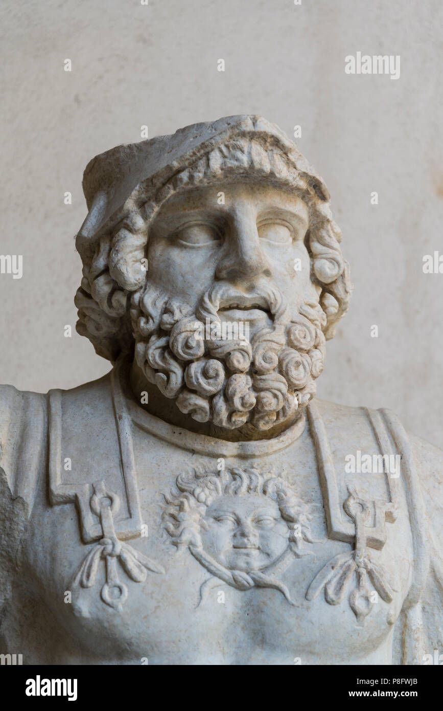 Statue of mars hi-res stock photography and images - Alamy