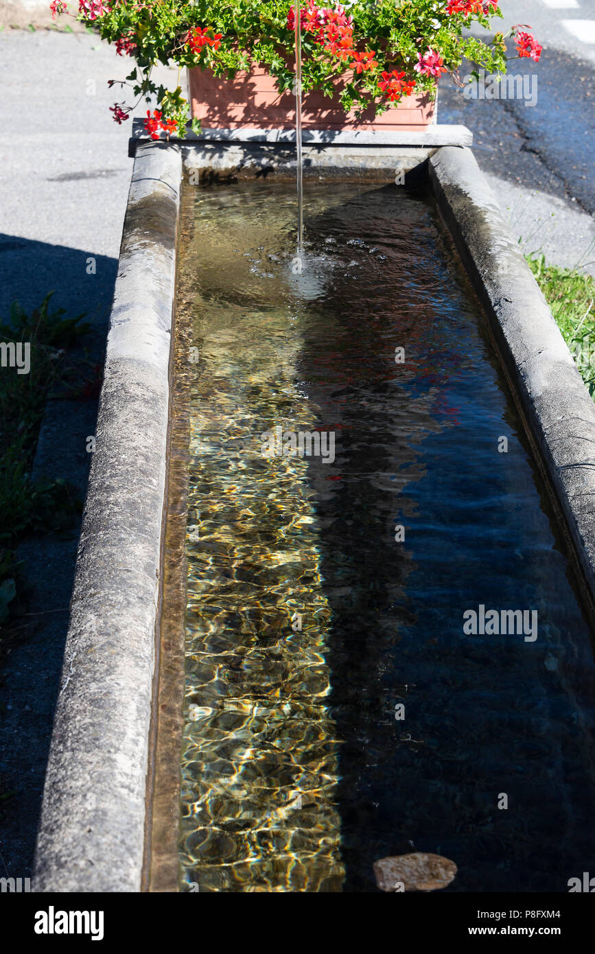 Water trough stone hi-res stock photography and images - Alamy