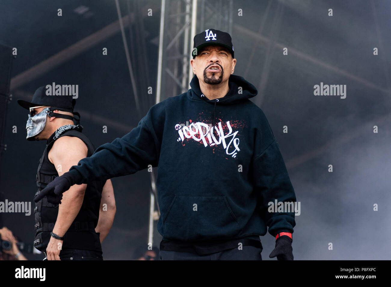 Body count hi-res stock photography and images - Alamy