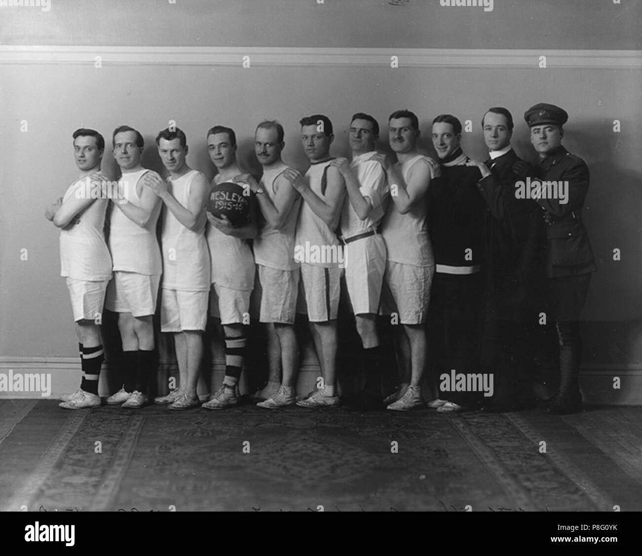 Vintage rugby team group photo hi-res stock photography and images - Alamy