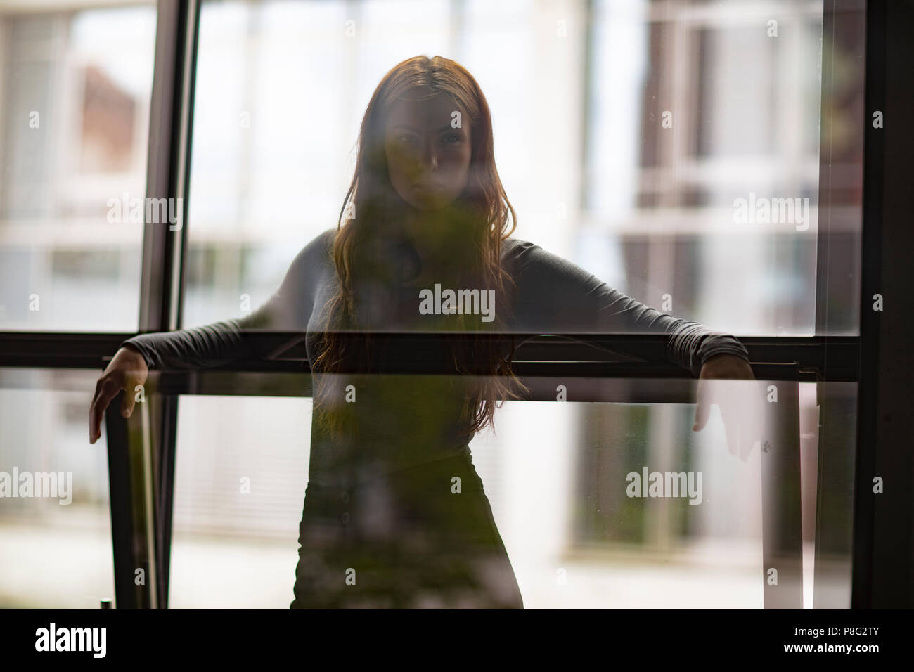 Model standing straight hi-res stock photography and images - Alamy