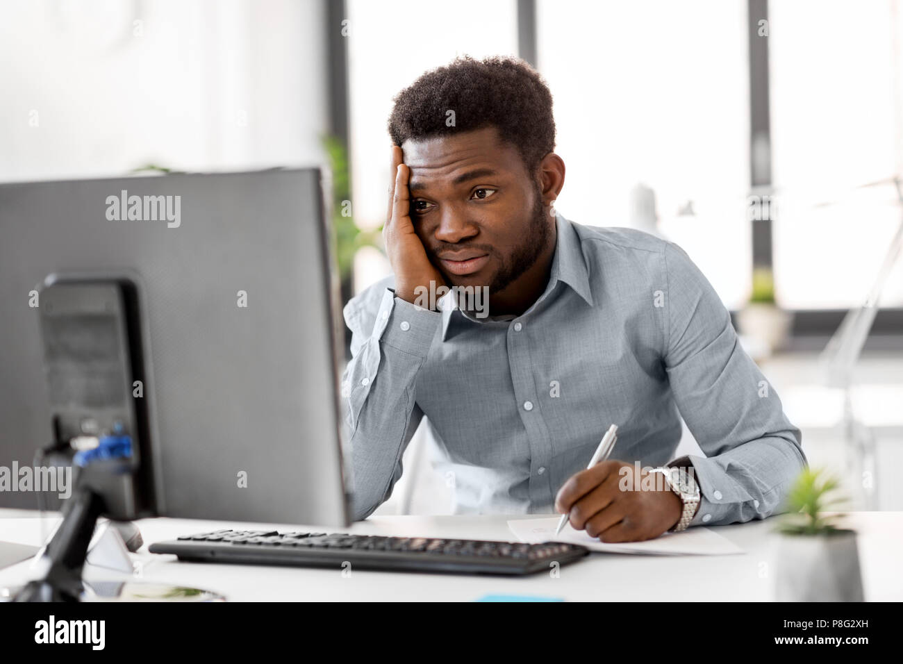 Computer invoice hi-res stock photography and images - Alamy