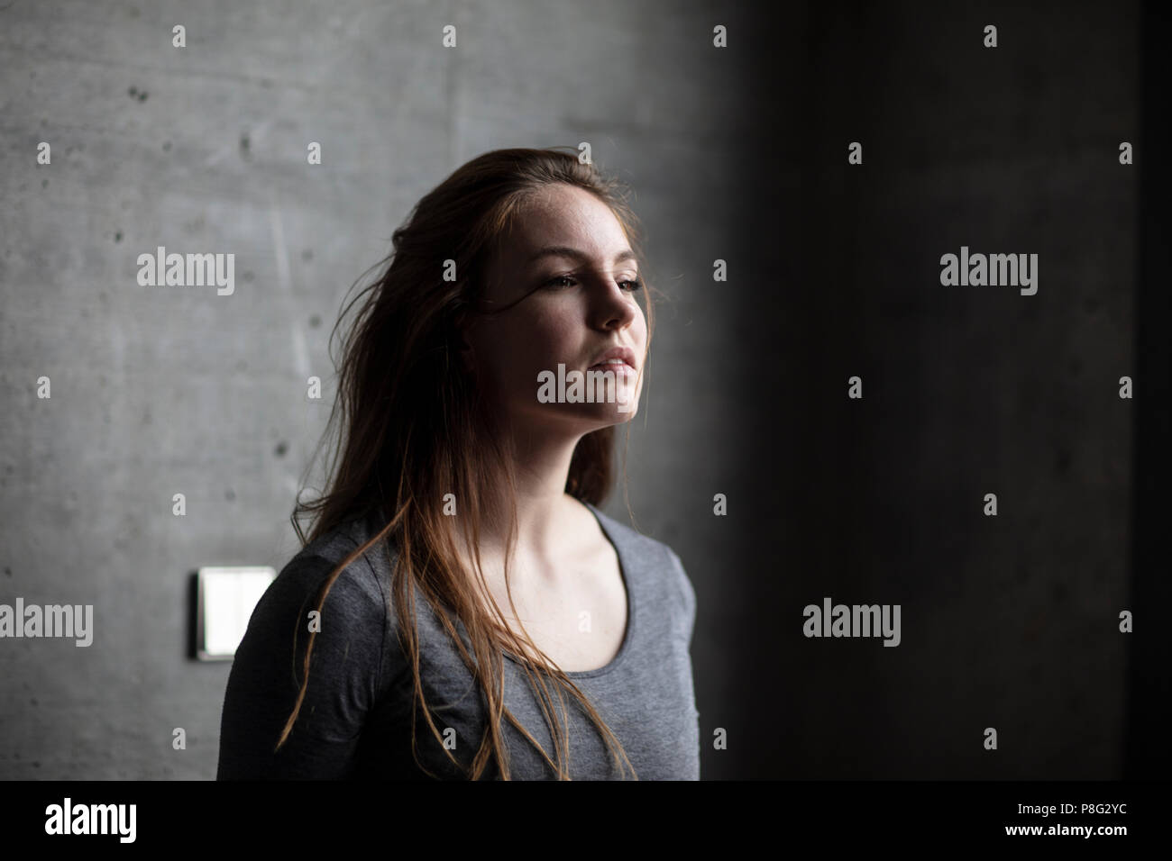 Female pose posing modeling hi-res stock photography and images - Alamy