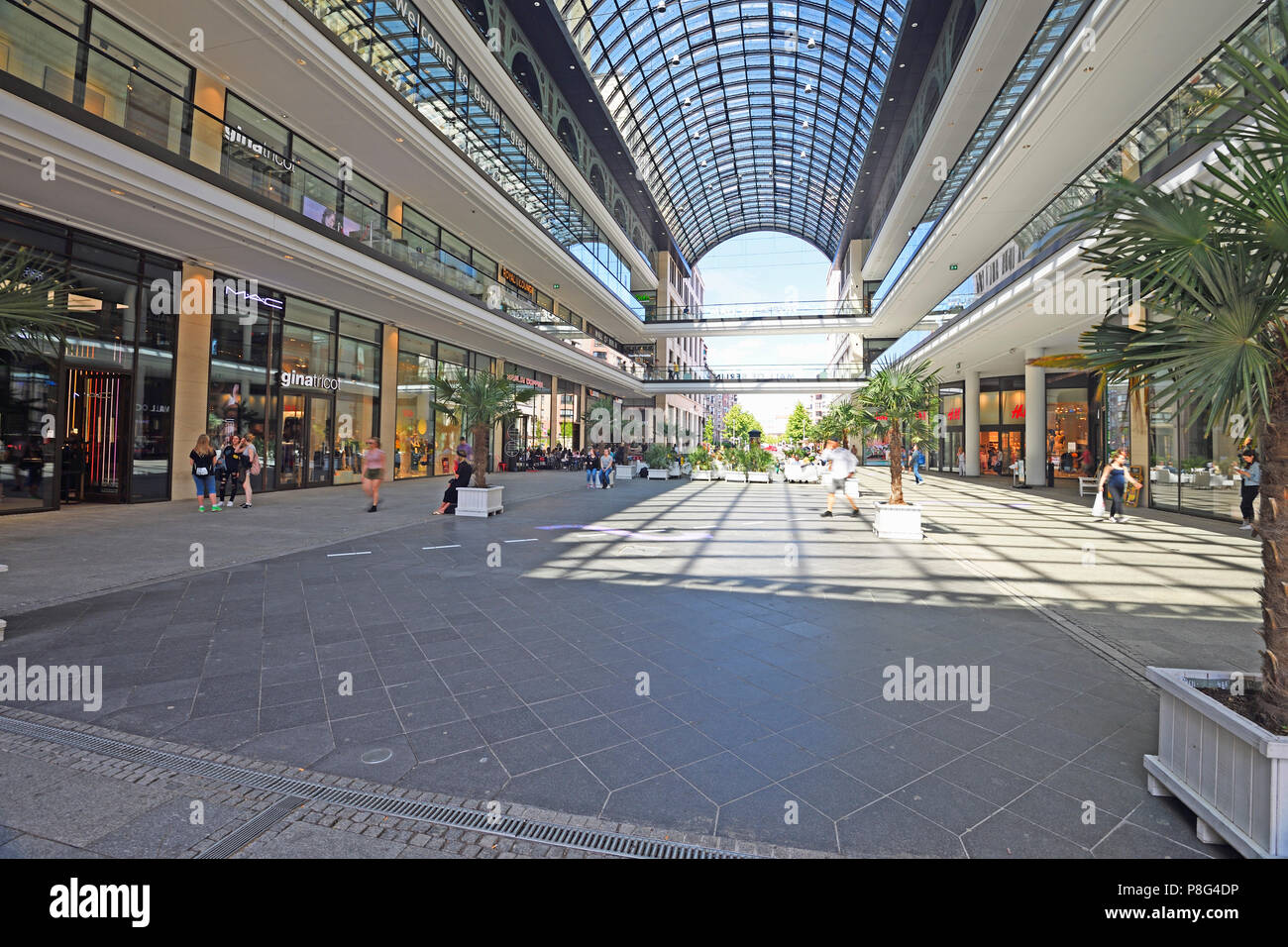 Einkaufszentrum The Mall of Berlin, Leipziger Platz, Berlin-Mitte, Berlin, Deutschland Stock ...