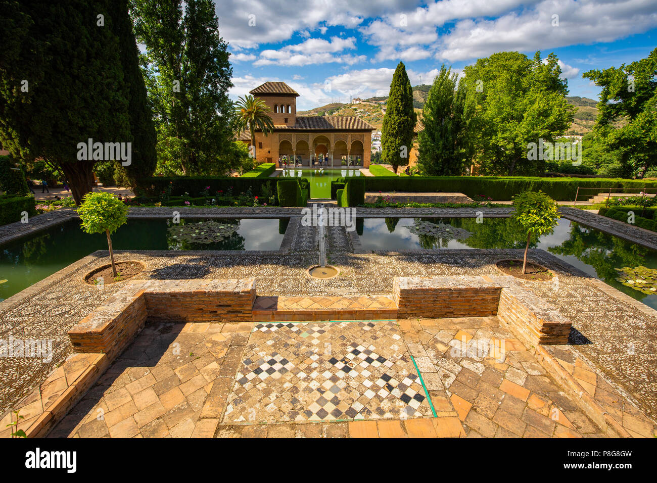 Torre de las Damas. Gardens, Alberca & fountains. El Partal, Nazaries ...
