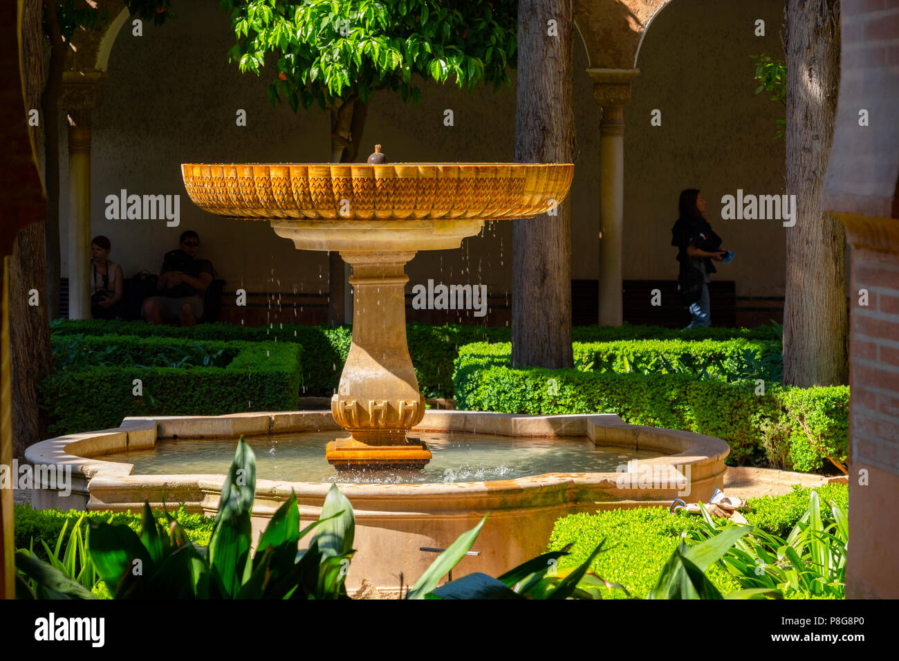 Vacation spain spanish fountains hi-res stock photography and images ...