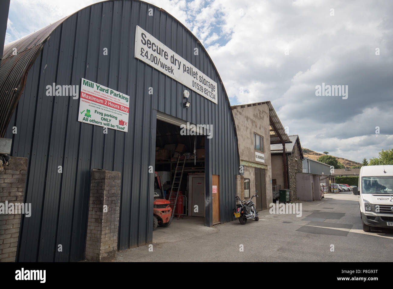 Staveley cumbria village hi-res stock photography and images - Alamy