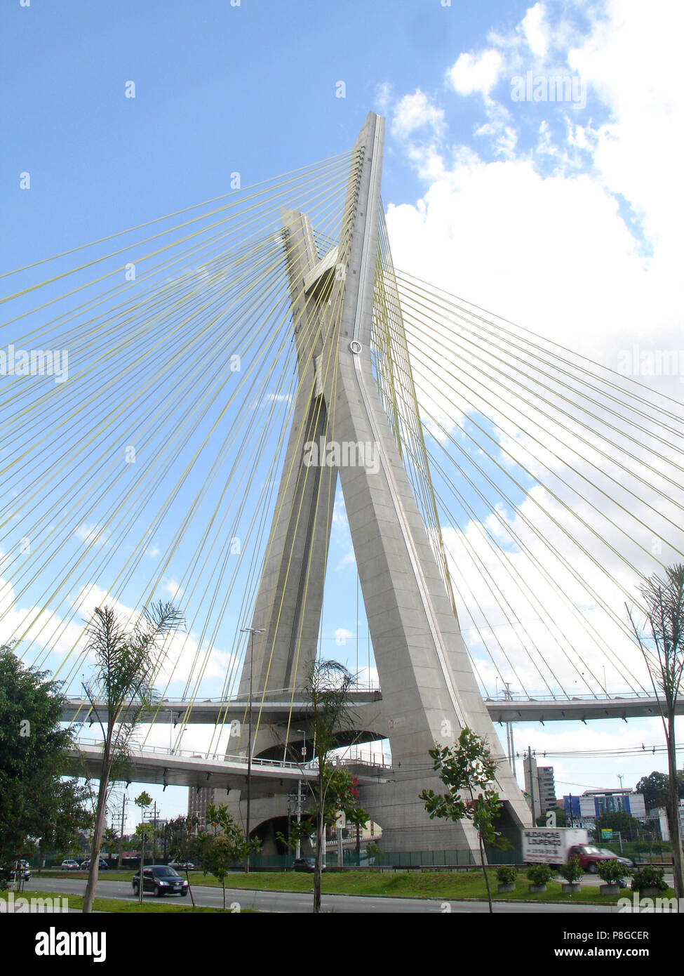 Octavio Frias de Oliveira bridge, São Paulo, Brazil Stock Photo - Alamy