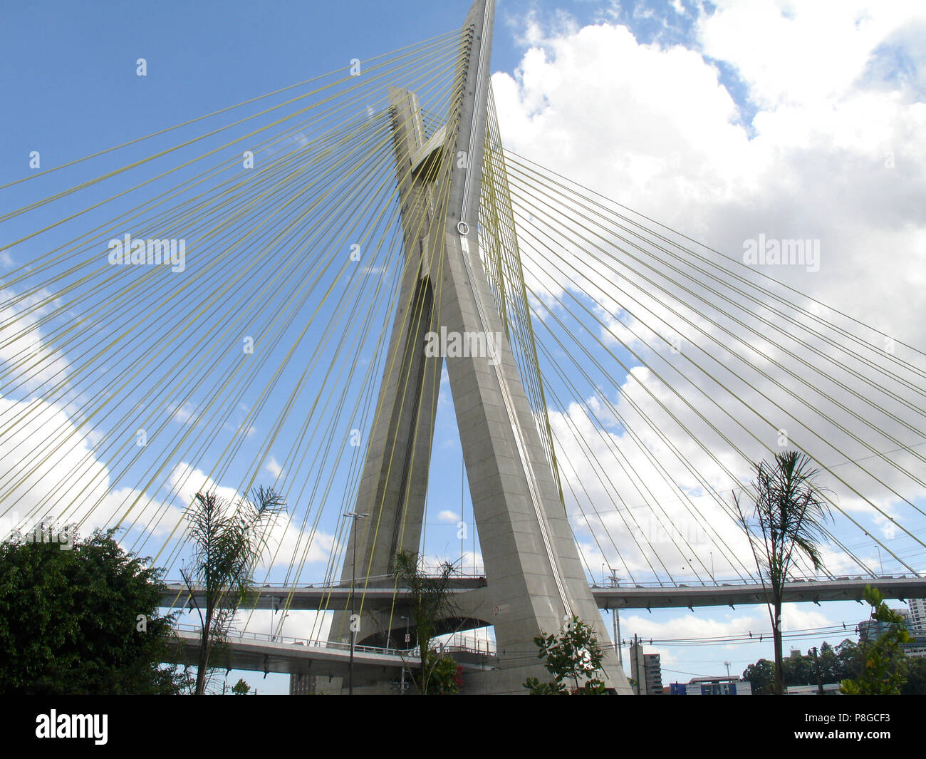 Octavio Frias de Oliveira bridge, São Paulo, Brazil Stock Photo - Alamy