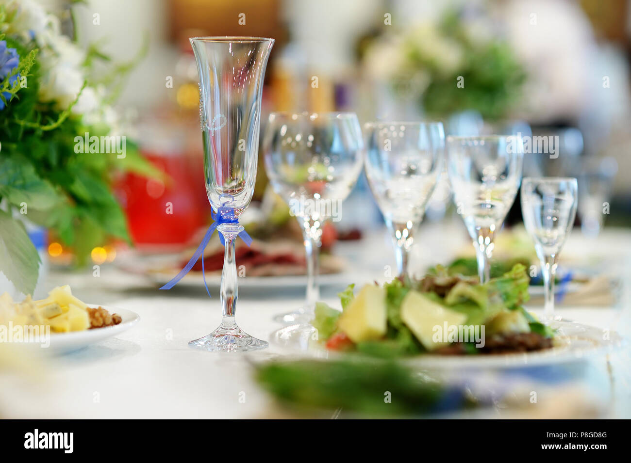 Table set for an event party or wedding reception Stock Photo - Alamy