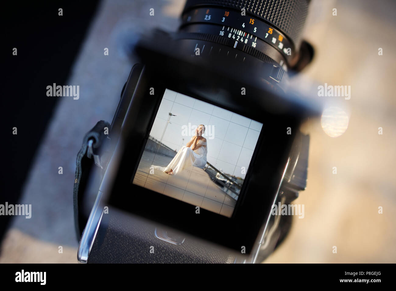 Shooting a wedding with a vintage oldschool camera Stock Photo - Alamy