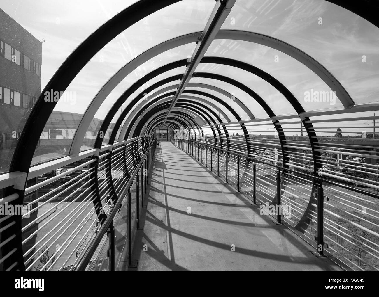 Modern pedestrian link bridge Stock Photo - Alamy
