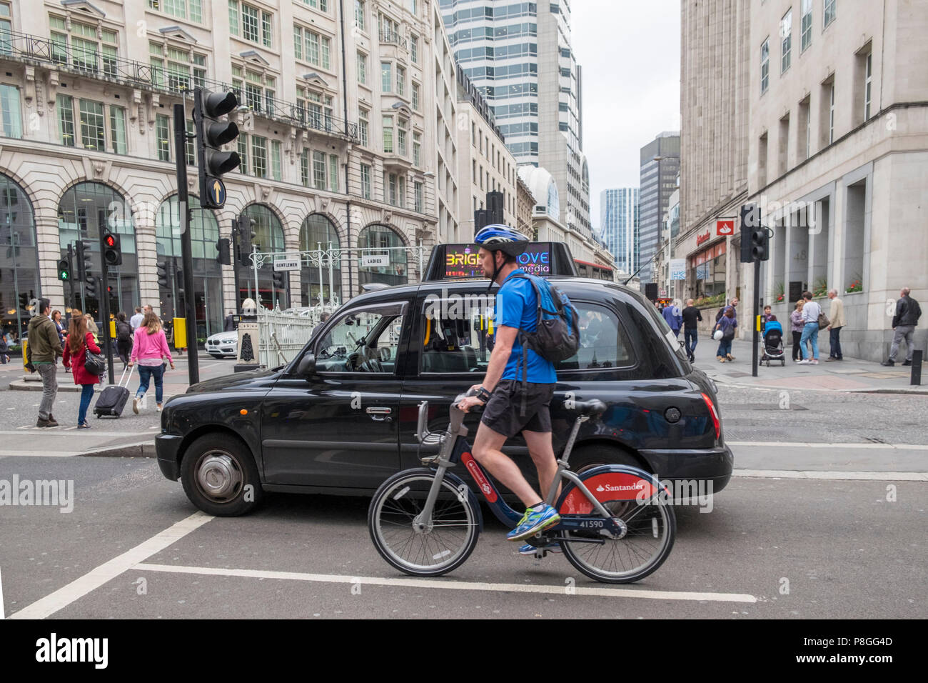 Cycling taxi hi-res stock photography and images - Alamy