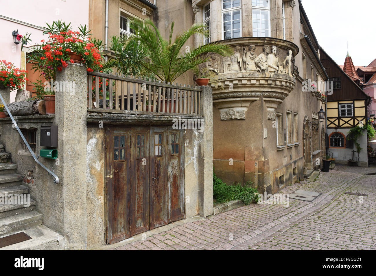 Old garage hi-res stock photography and images - Alamy