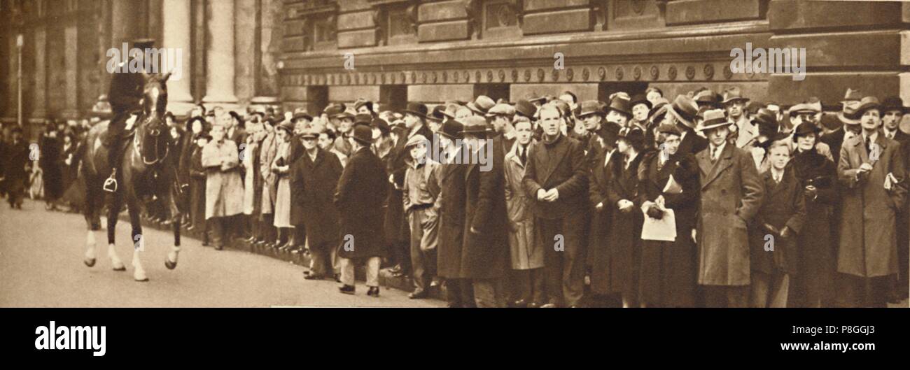 3rd december 1936 newspaper hi-res stock photography and images - Alamy