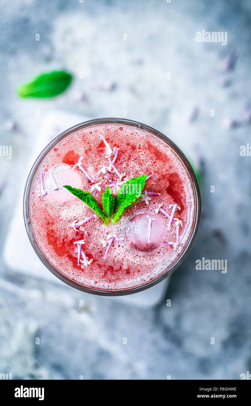 Pink lemonade hi-res stock photography and images - Alamy