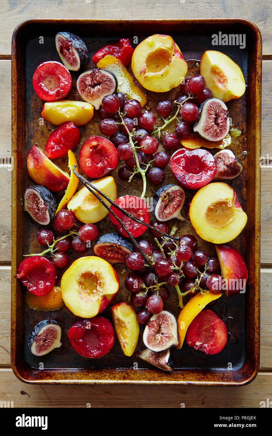 Roasted fruit hi-res stock photography and images - Alamy