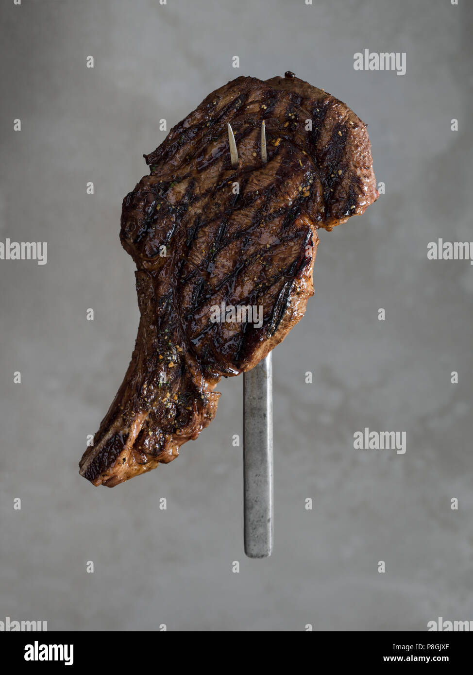 Bone in rib eye hi-res stock photography and images - Alamy