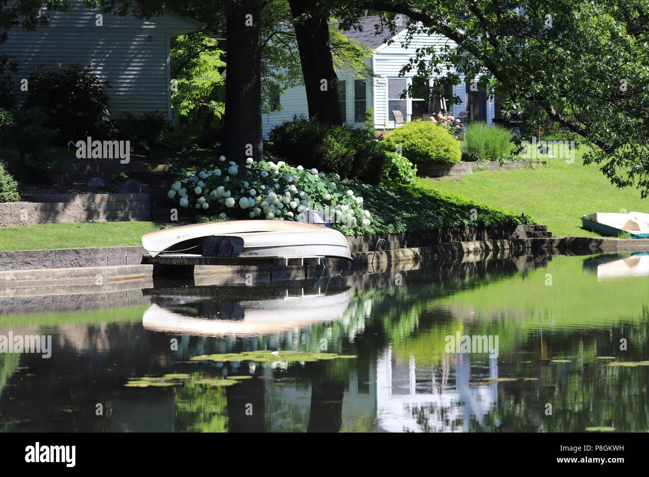 Reflections of nature and summer landscapes hi-res stock photography ...