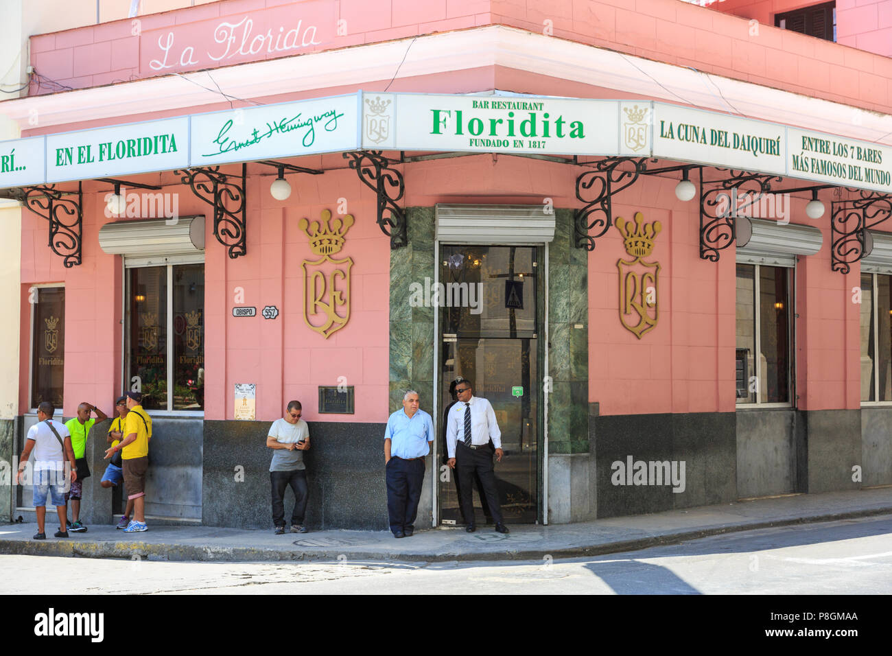 Ernest hemingway cuba floridita hi-res stock photography and images - Alamy